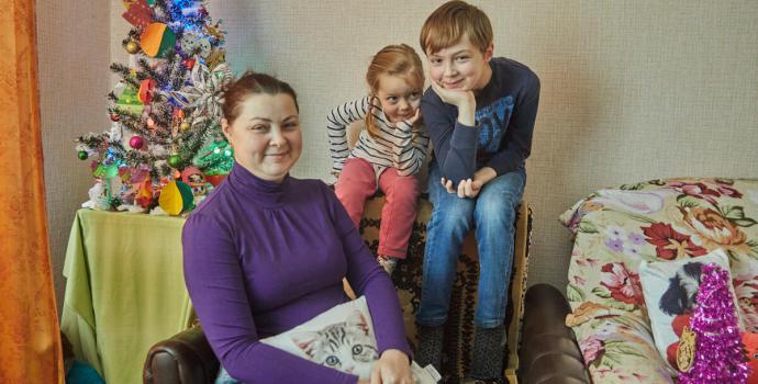 UKRAINE: CHILDREN IN DIRE NEED AS WAR PLUNGES NEARLY HALF OF FAMILIES ...